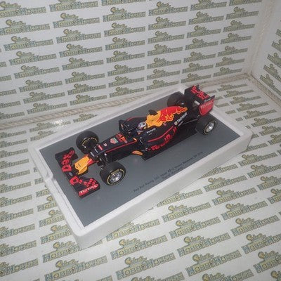 Spark Models 18S251 - 1/18 Red Bull Racing Tag Heuer RB12 n.3 Winner M ...